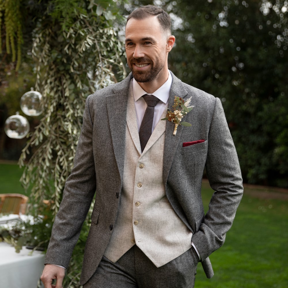 A Timeless Look: The Vintage Tweed Wedding Suit - My Blog